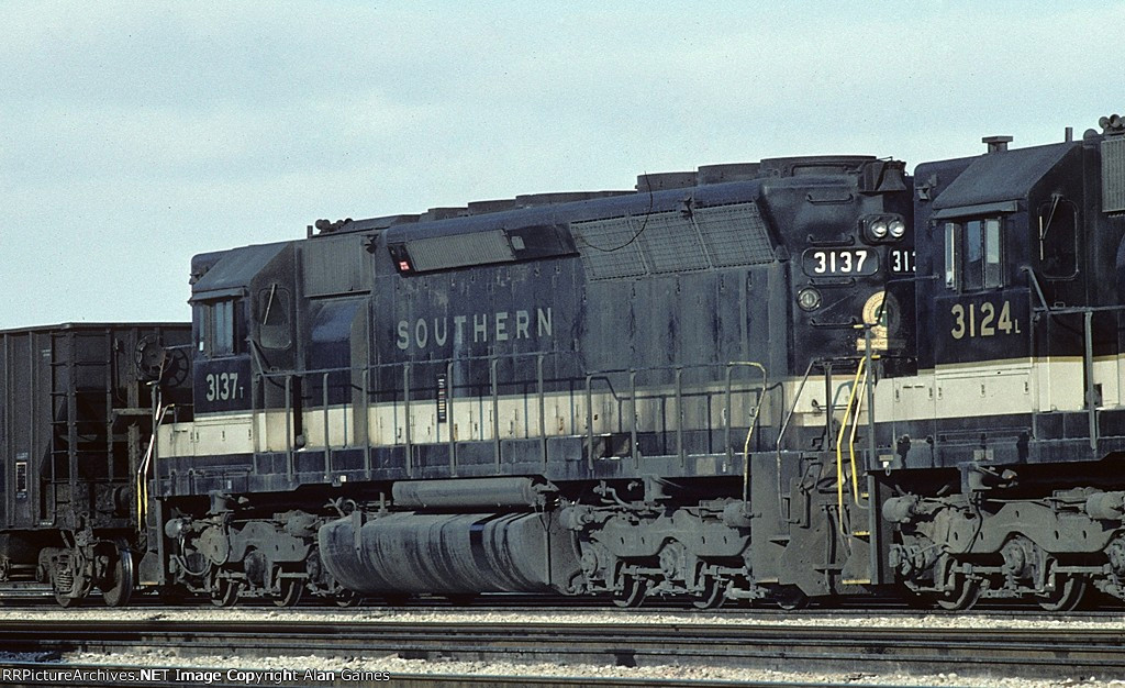SOU SD45 3137